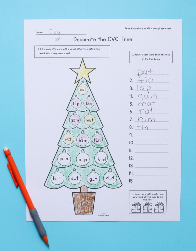 Christmas CVC Worksheets for Kindergarten - FREE Printables - Literacy ...